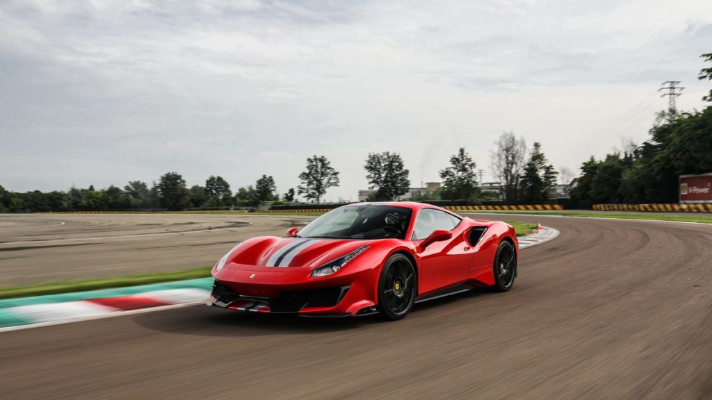 Ferrari 488 Pista Price, Engine, HP and Specs