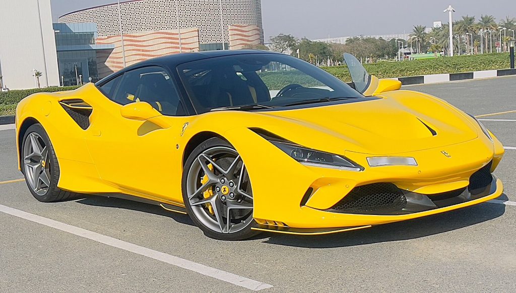 Rent a Ferrari in Dubai: Price & 10 Best Rentals
